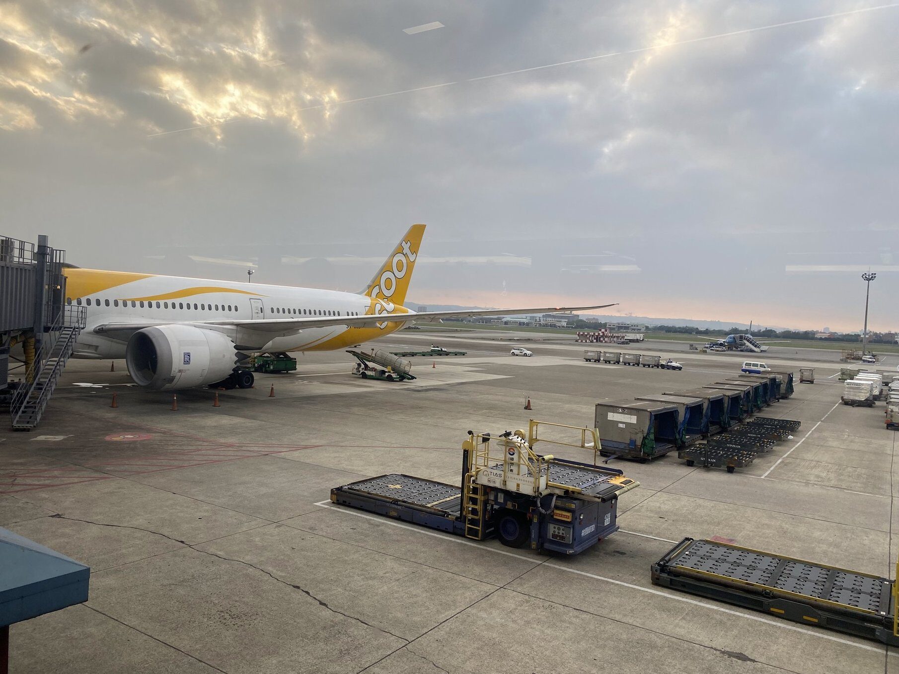 【搭乗レビュー】成田と台北を繋ぐスクート航空のTR899便、TR898便エコノミークラスの機内 | ぽちの旅ログ