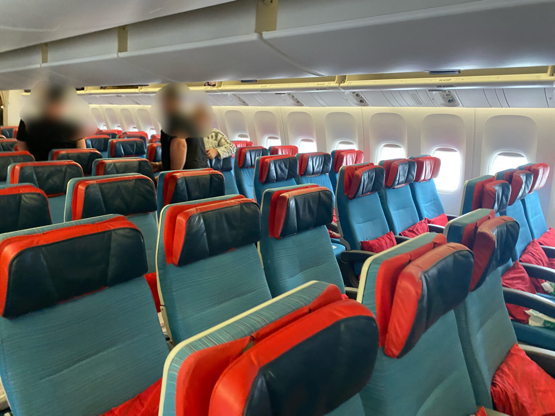 【搭乗レビュー】ターキッシュエアラインズTK51便・成田→イスタンブール エコノミークラス搭乗記 ️ 機内食・座席・アメニティ・評判を徹底解説！ | ぽちの旅ログ