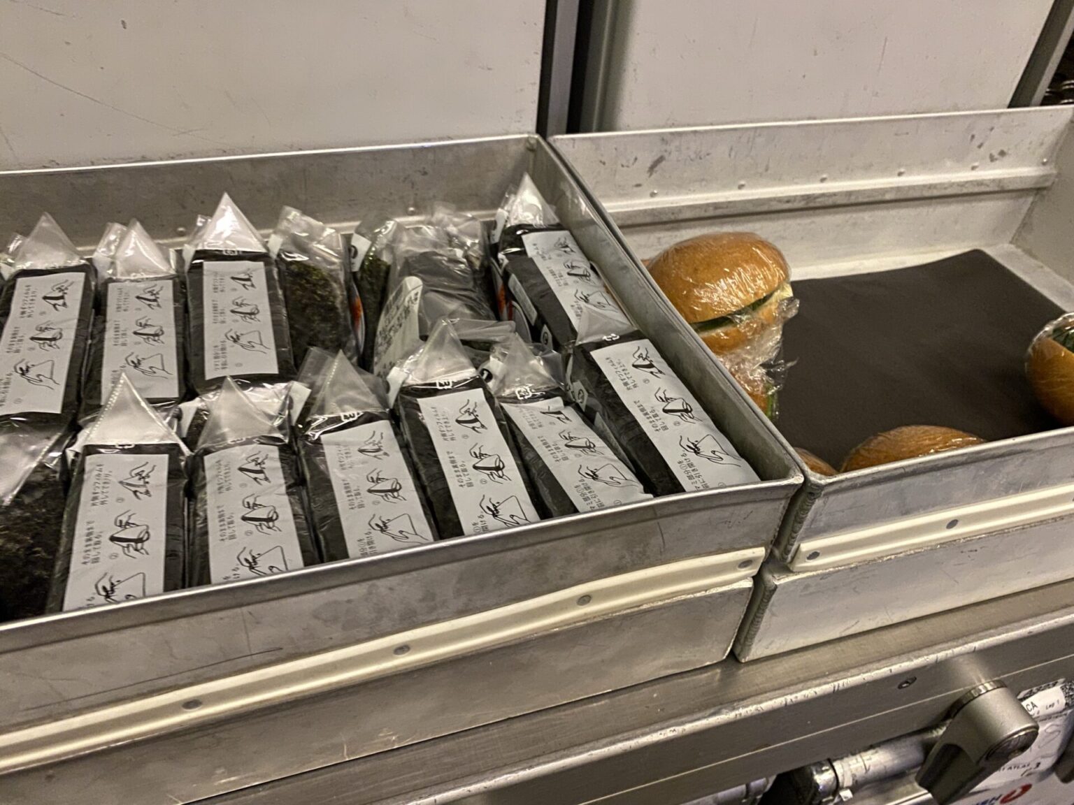 【搭乗レビュー】ターキッシュエアラインズTK51便・成田→イスタンブール エコノミークラス搭乗記 ️ 機内食・座席・アメニティ・評判を徹底解説！ | ぽちの旅ログ